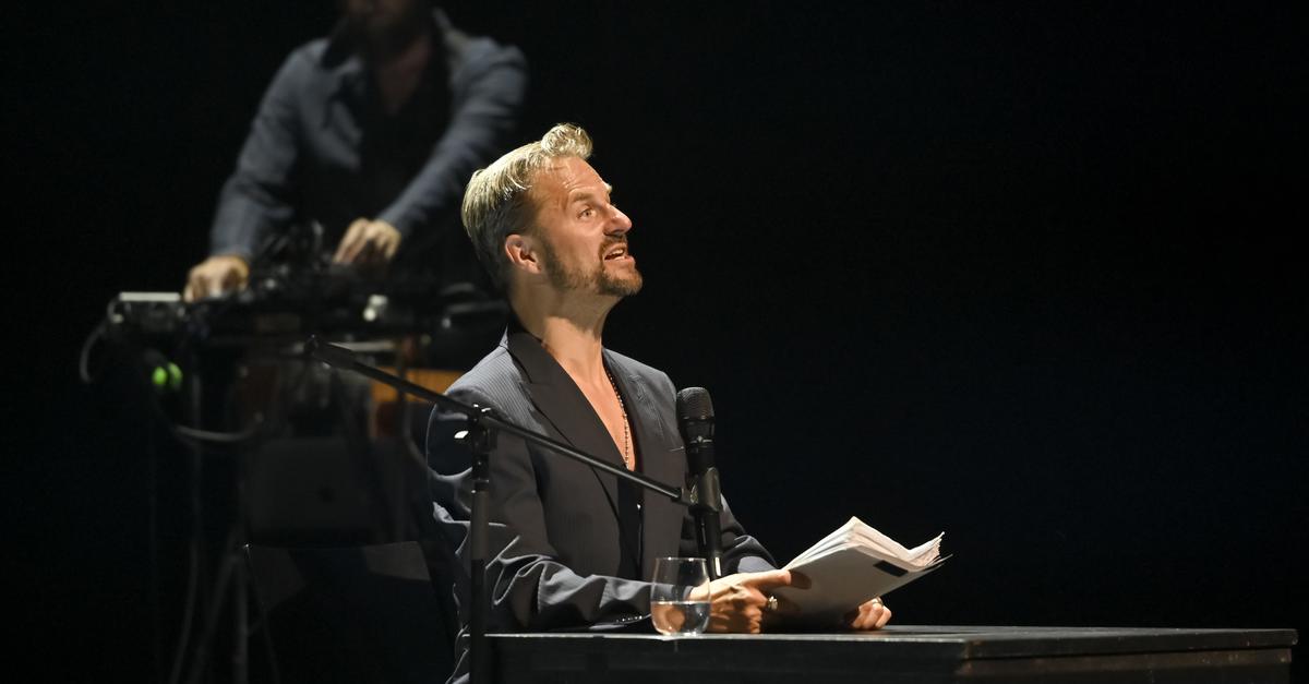 Ungewöhnliche Performance von Philipp Hochmair